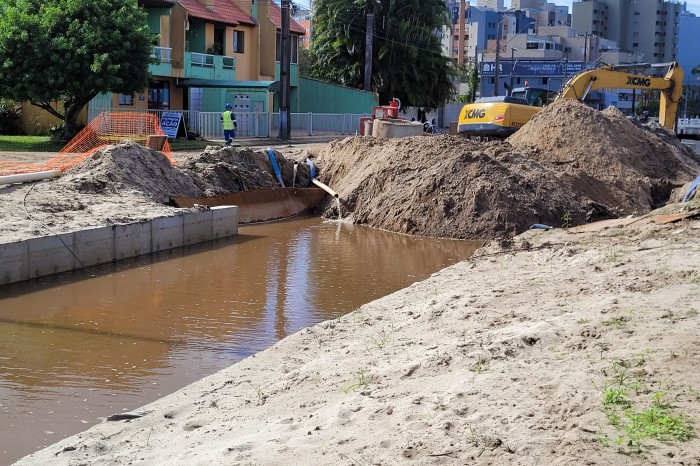Sistema integrado de drenagem é o foco atual das obras em Matinhos ...
